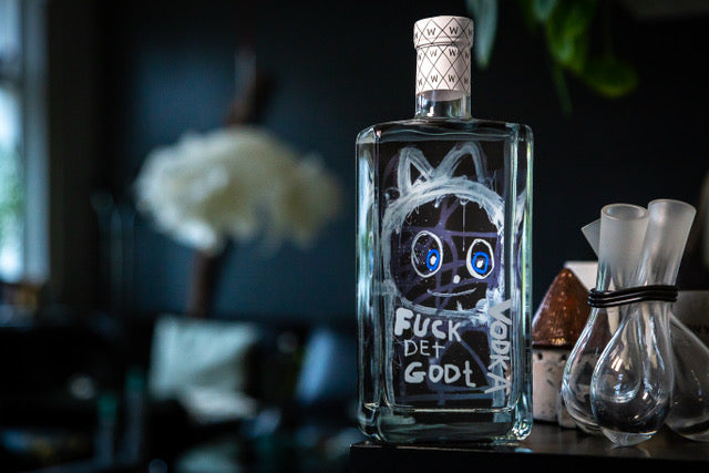 Poul Pava Gin og Vodka - Eksklusivt samarbejde – Wild Distillery ...